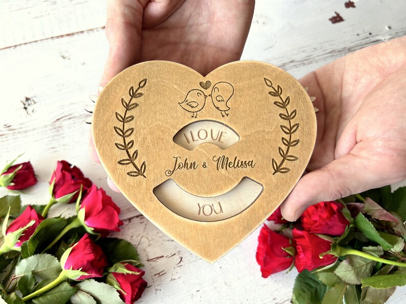 Corazón giratorio con engranaje Romántico Personalizable en Madera para ...